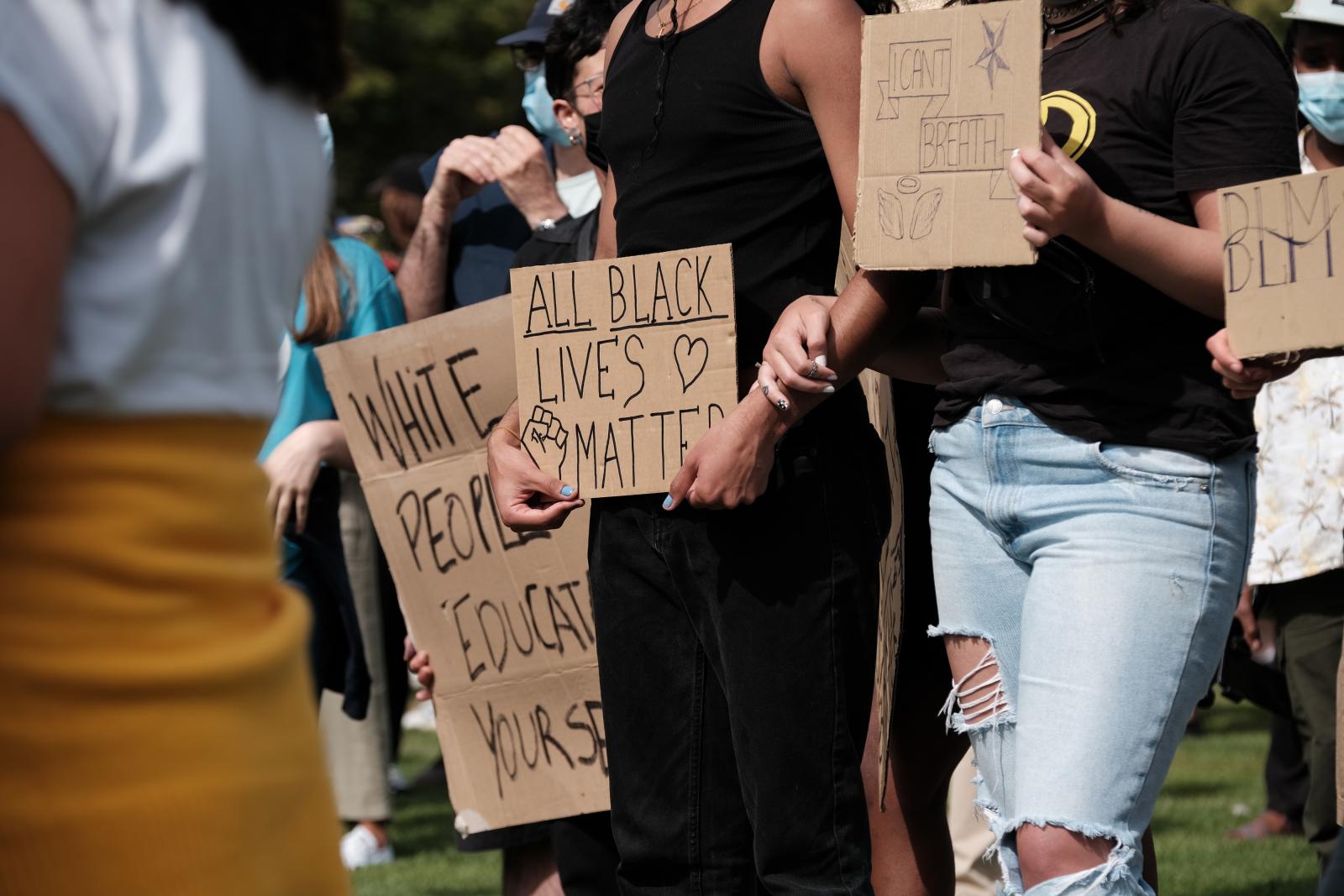 93% das manifestações antirracistas nos EUA foram pacíficas, diz ...