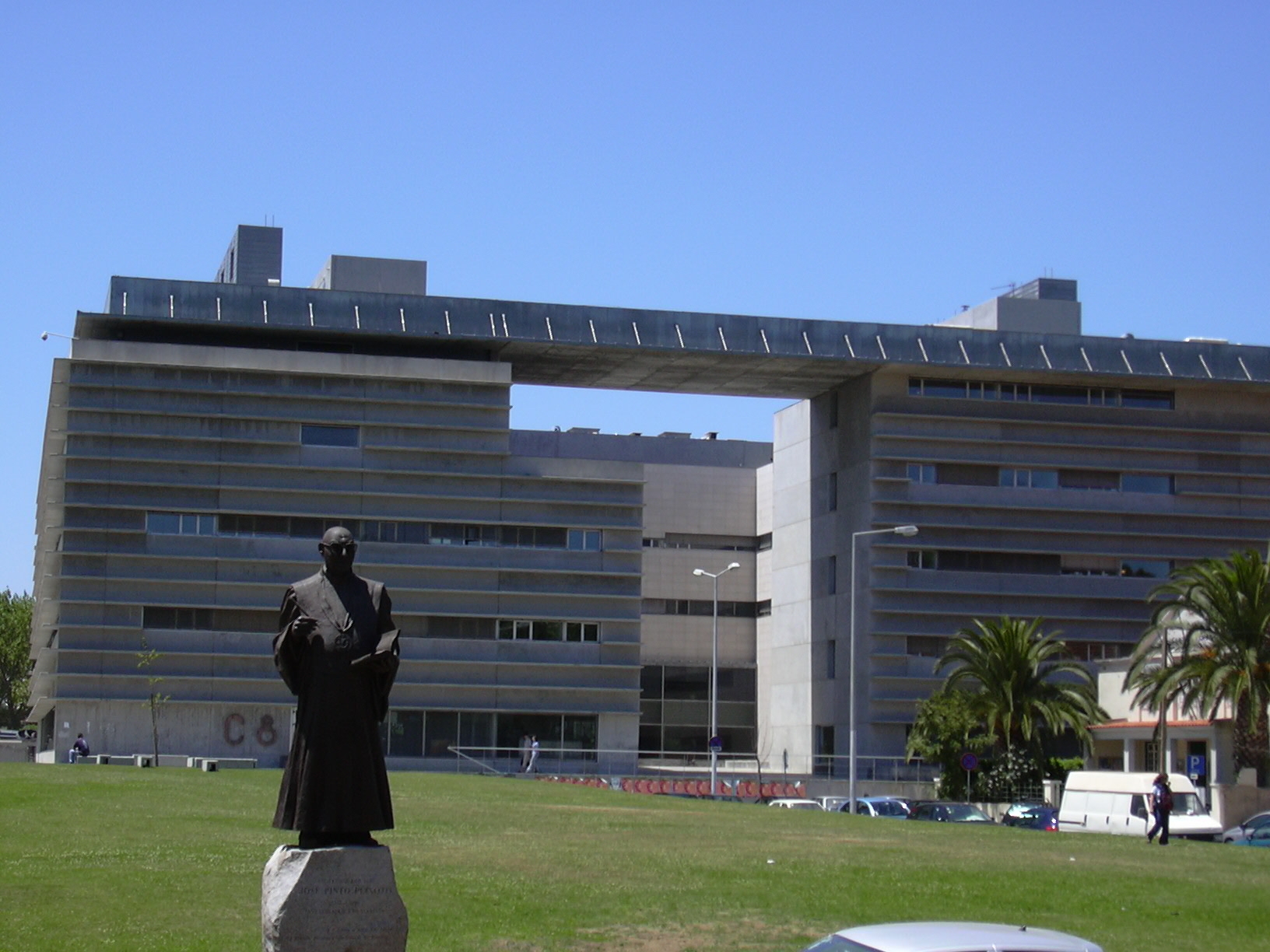 FCUL discrimina bolseiras em licença de maternidade | Esquerda