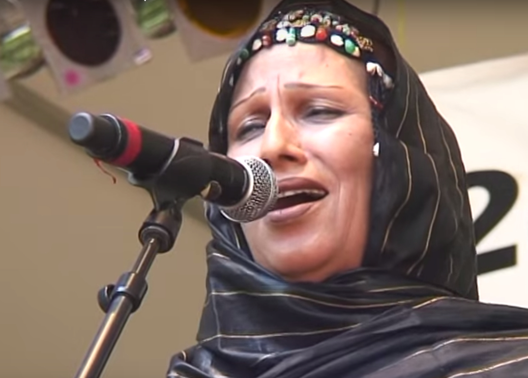 Amargo e doce, suave suspiro: Adeus Mariem Hassan | Esquerda